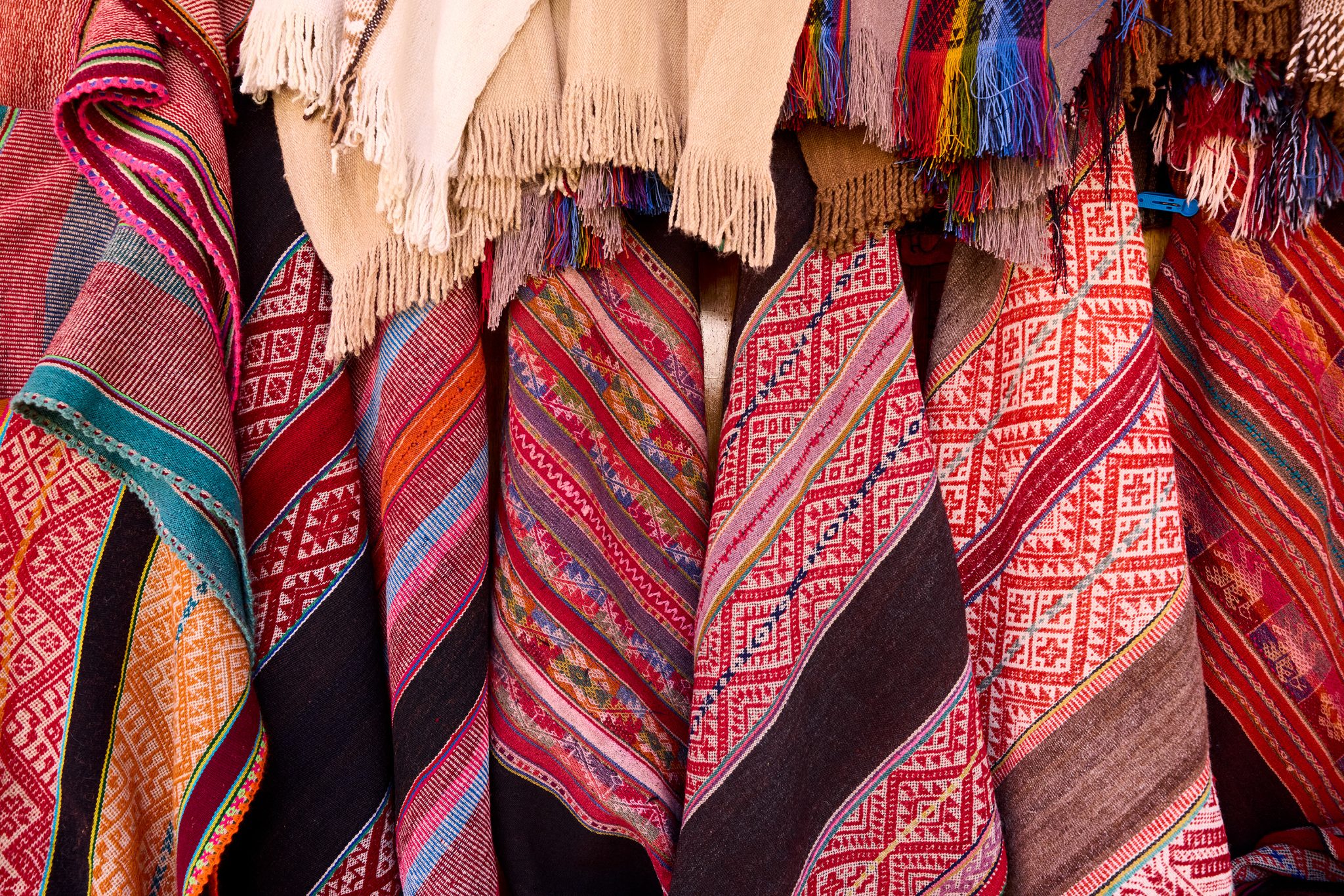 Peruvian Textiles: Ultimate History and 2025 Shopping Guide